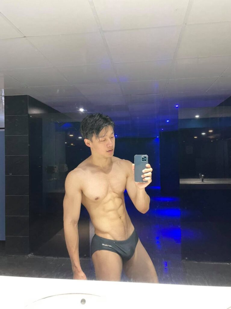 แจกวาร์ป หนุ่ม yilianboy นายแบบจีน สุดฮอต ล่ำใหญ่ กล้ามสวย หุ่นเซ็กซี่