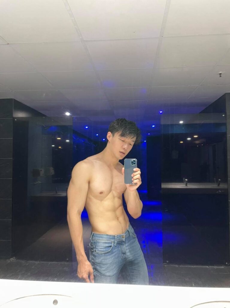 แจกวาร์ป หนุ่ม yilianboy นายแบบจีน สุดฮอต ล่ำใหญ่ กล้ามสวย หุ่นเซ็กซี่