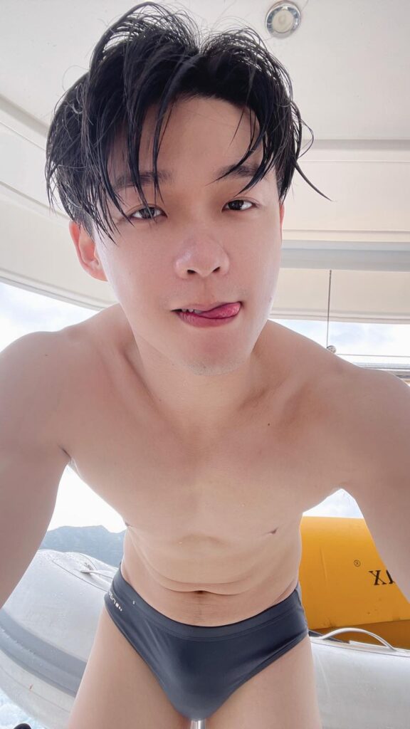 แจกวาร์ป หนุ่ม yilianboy นายแบบจีน สุดฮอต ล่ำใหญ่ กล้ามสวย หุ่นเซ็กซี่