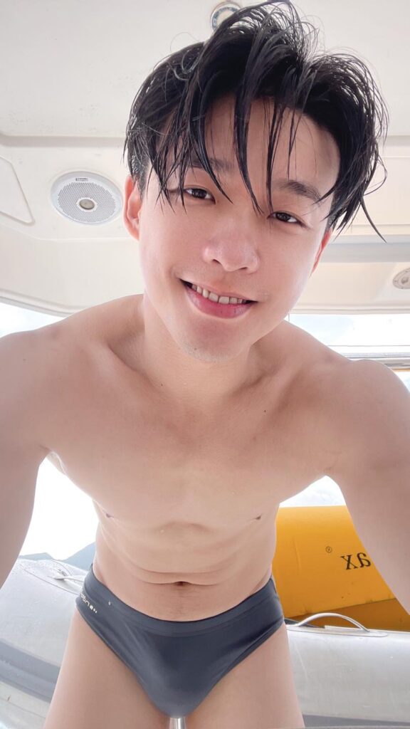 แจกวาร์ป หนุ่ม yilianboy นายแบบจีน สุดฮอต ล่ำใหญ่ กล้ามสวย หุ่นเซ็กซี่