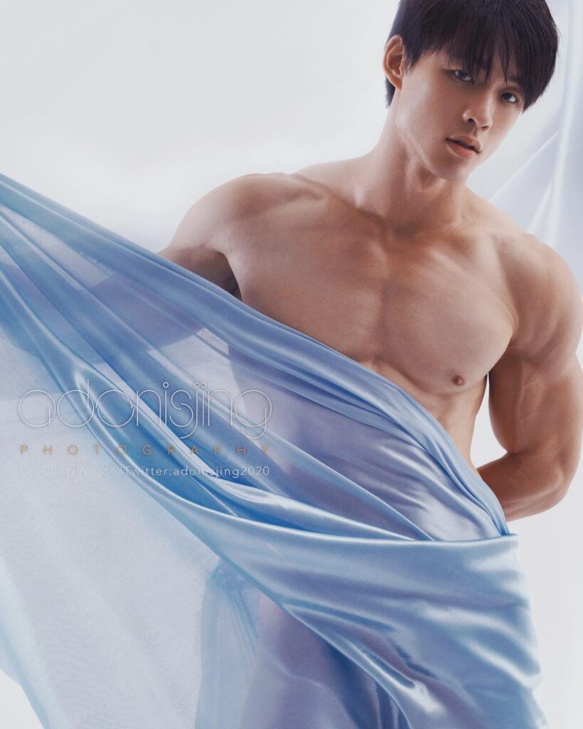 แจกวาร์ป หนุ่ม yilianboy นายแบบจีน สุดฮอต ล่ำใหญ่ กล้ามสวย หุ่นเซ็กซี่