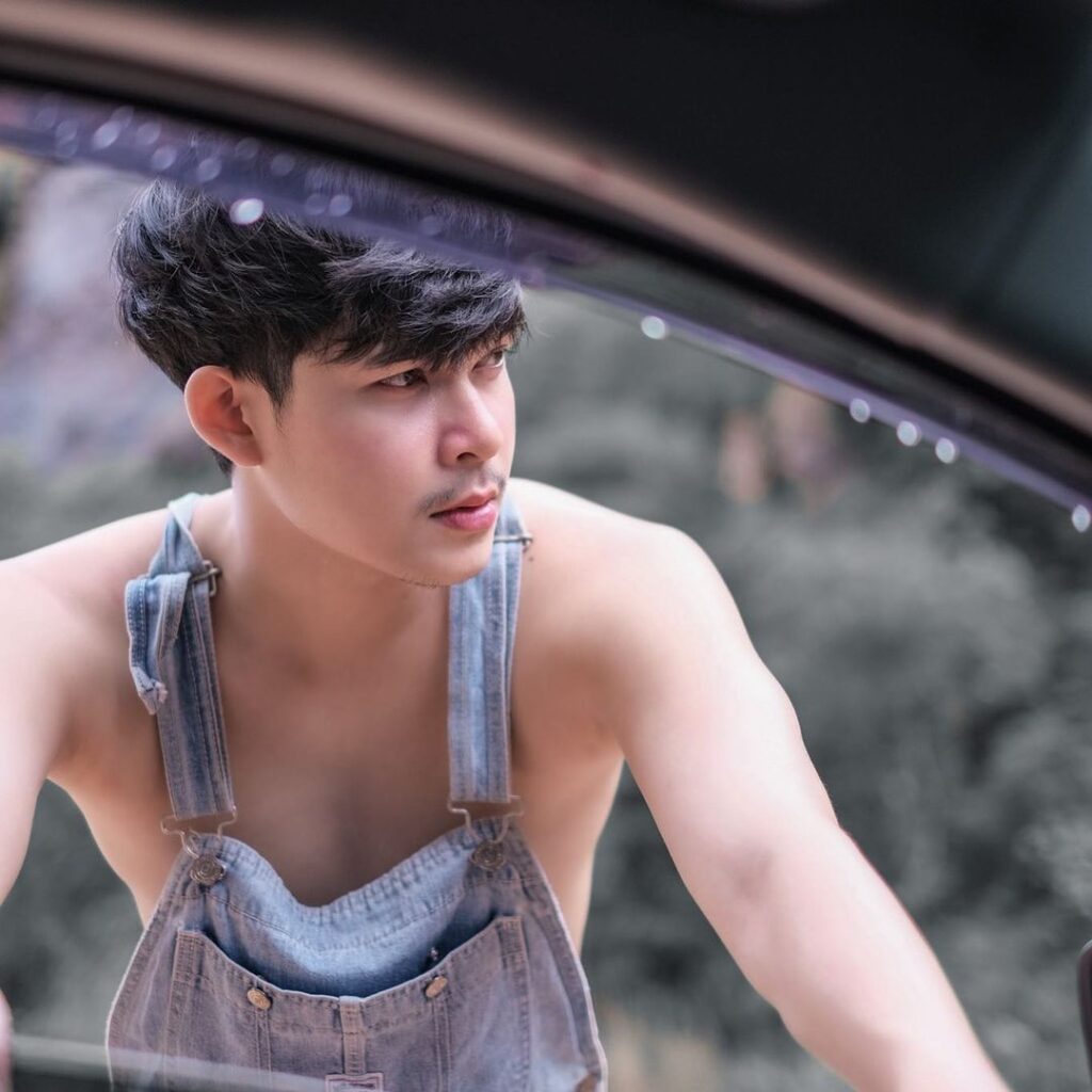 เปิดวาร์ป น้องม่อน หนุ่มหล่อ หน้าใส ผิวขาวออร่า ขยี้ใจสุดๆ