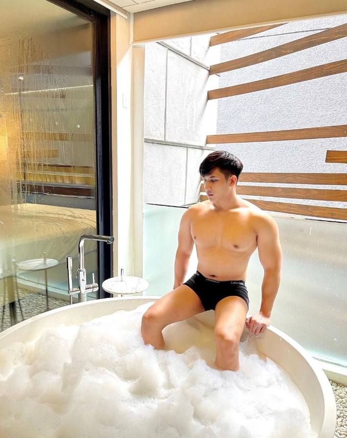 เปิดวาร์ป น้องBas Karan นักแสดงหนุ่มหล่อ ซีรีส์วาย น้องใหม่แห่งวงการ