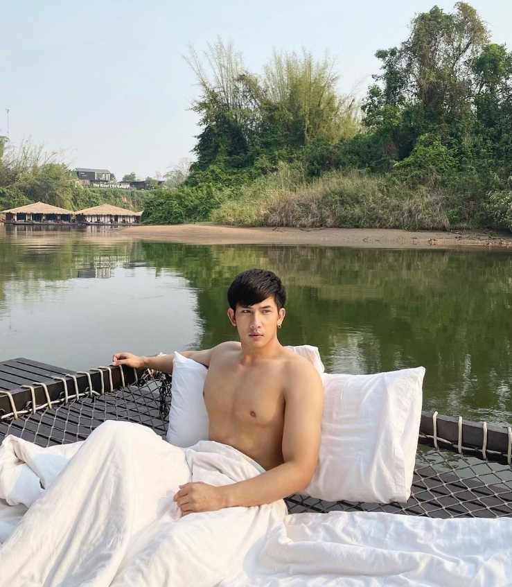 เปิดวาร์ป น้องBas Karan นักแสดงหนุ่มหล่อ ซีรีส์วาย น้องใหม่แห่งวงการ