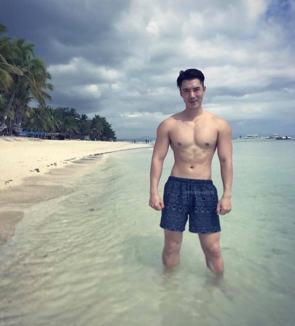 Arthur Yan นายแบบจากแดนไต้หวัน หน้าดุดัน หุ่นแซ่บถึงใจ