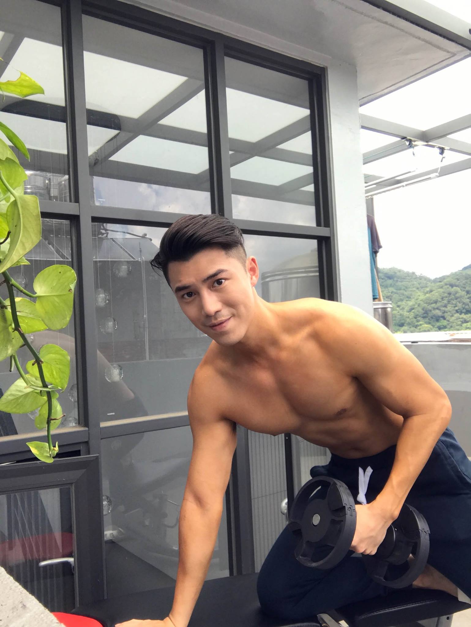 Arthur Yan นายแบบจากแดนไต้หวัน หน้าดุดัน หุ่นแซ่บถึงใจ