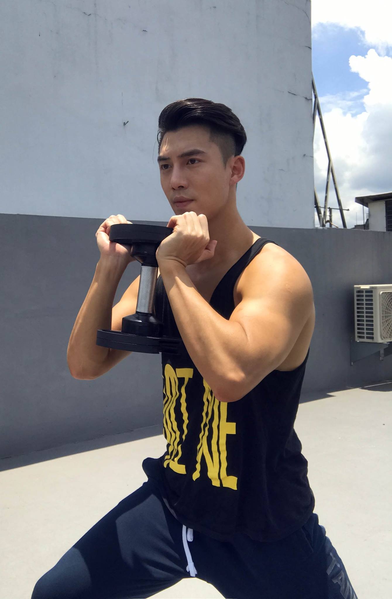 Arthur Yan นายแบบจากแดนไต้หวัน หน้าดุดัน หุ่นแซ่บถึงใจ