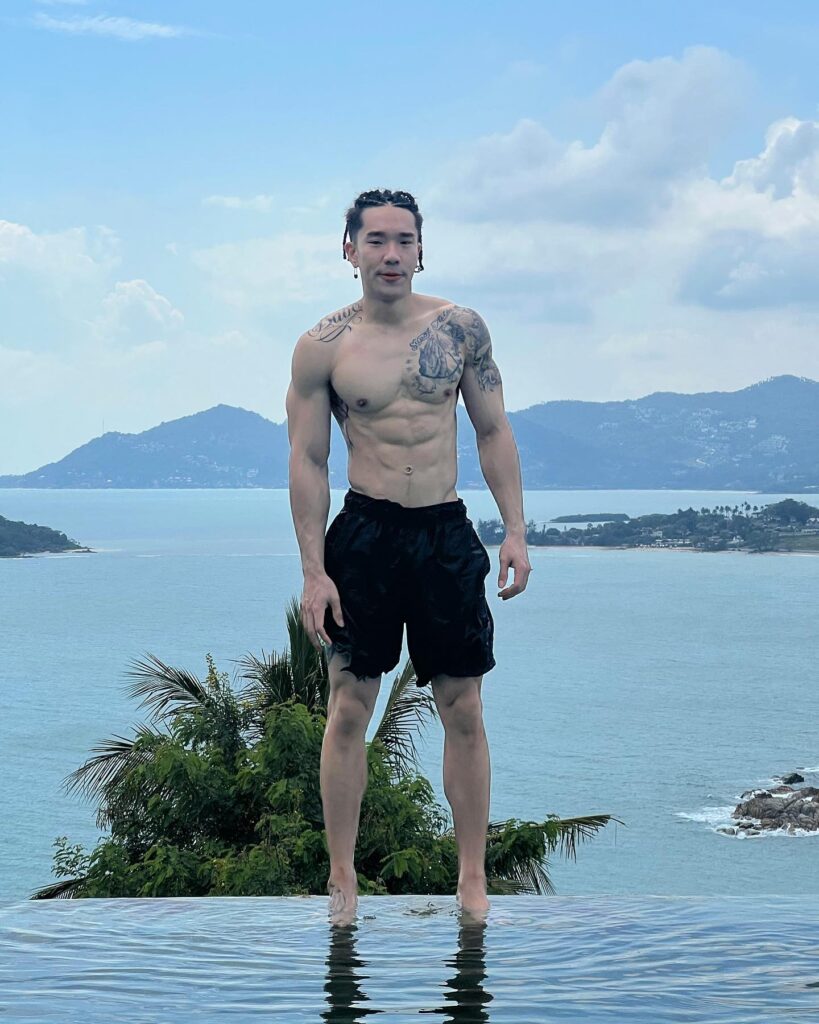 บอส ณัชพงศ์พล นักแสดงทรงอย่างแบด เป็นแด๊ดหุ่นปัง กล้ามโต จนใจสั่น